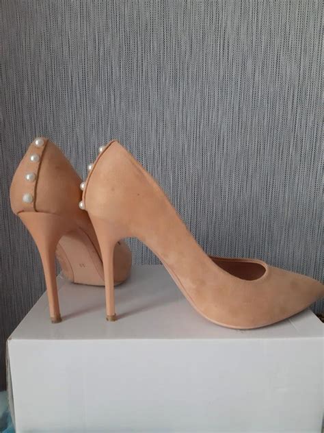 Туфлі на каблуках — ціна 200 грн у каталозі Туфлі Купити жіночі речі за доступною ціною на Шафі