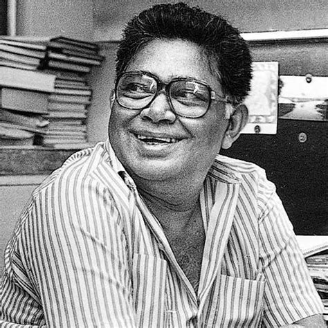 Sunil Gangopadhyay Poet Sunil Gangopadhyay Defeated By Prose Writer Sunil Anandabazar