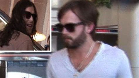 Kings Of Leon Yes It S About Stds