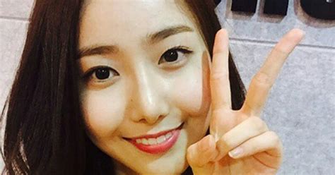 여자친구 신비 생일 맞아 깜찍 셀카 사랑해요