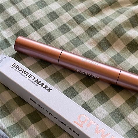 Grwm Cosmetics Brow Lift Maxx On Carousell