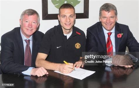 Nemanja Vidic Signs For Manchester United Photos And Premium High Res Pictures Getty Images