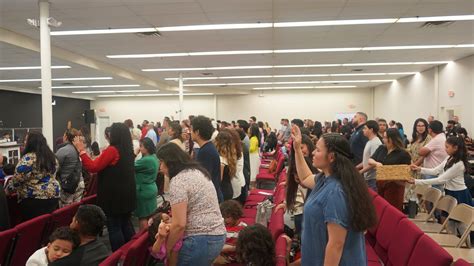 Únete A Nosotros En Línea Grace En Español Harrisonburg Todos Los