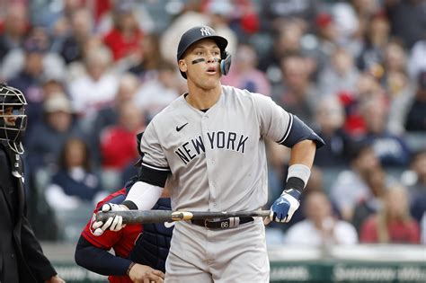 Aaron Judge Sets Down Roots In New York City Snags Exclusive Apartment