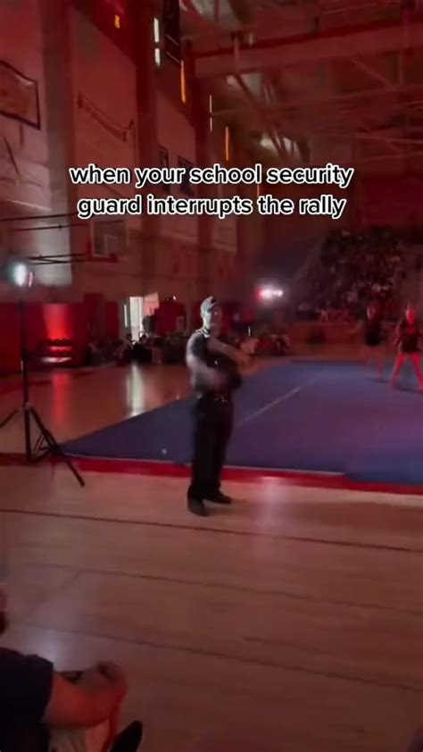 School Security Officer Interrupts Runexpected