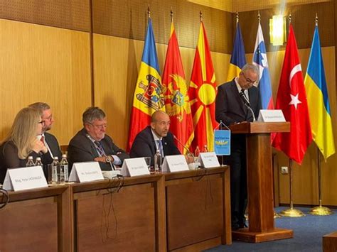 Бордът на директорите на Виенския икономически форум се събра в София