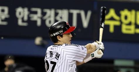 두산 알칸타라·lg 박동원 5월 ‘쉘힐릭스플레이어 선두