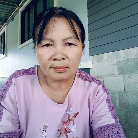 แม่นมีอิหยังในนั่น ขำขำ ตลกๆ คลิปสั้นสร้างรายได้ ครีเอเตอร์ติดกระแส ยายนงค์ บ้านนา ยายนง