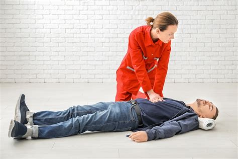 Cómo Hacer Una Reanimación Cardiopulmonar