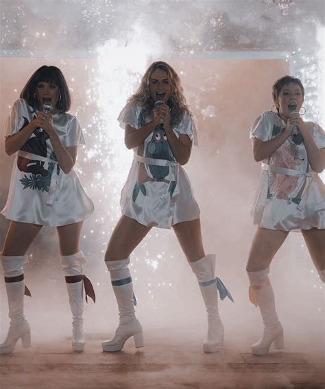 Pin By Julia On Mamma Mia Mamma Mia Mama Mia Halloween Outfits