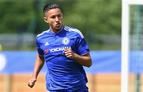 عکس‌ رونالدو و مسی نه؛ ثروتمندترین فوتبالیست جهان یک شاهزاده است