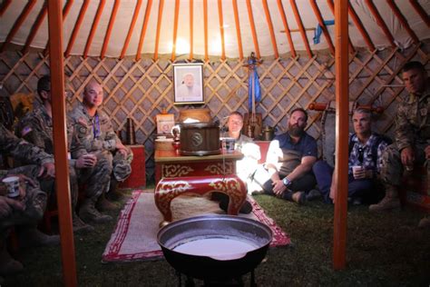 БАЯНХОНГОР Үндэсний өв соёлоо сурталчлах бэсрэг наадам боллоо