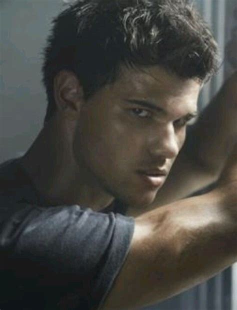 Taylor Lautner Taylor Lautner Jacob Black Twilight Taylor Jacobs