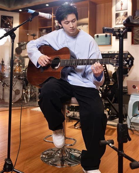 Zhang Zhehan มาดึกๆแต่ก็มานะ 🥰🥰🥰 มาทุกวันสิคะ