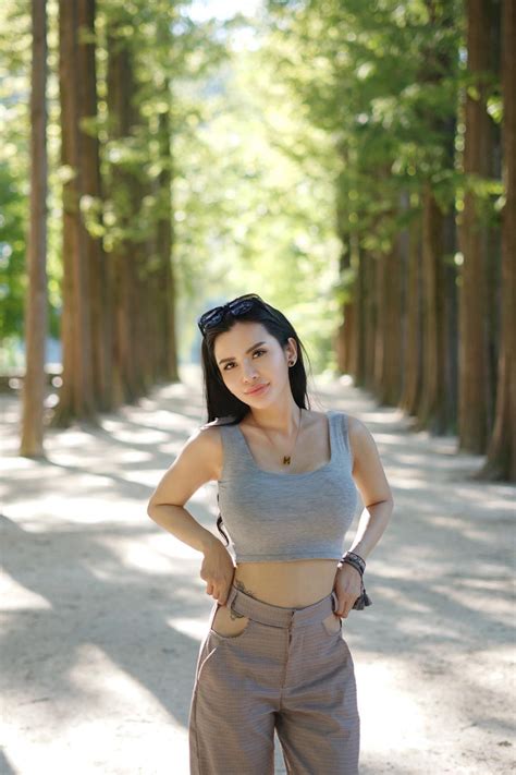 OOTD Sport Bra Seksi Maria Vania Page Of Dzargon