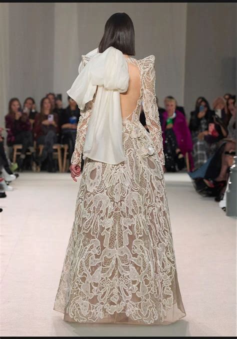 Elie Saab Ss23 Couture Modesty Fashion Vintage Hollywood Glamour