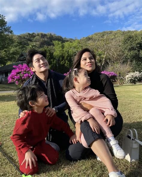 ส่องภาพ “น้องอลิน” ลูกสาวฝาแฝดคนโต “โอปอล์ หมอโอ๊ค” โตเป็นสาวแล้ว สวยมาก ไทยนิวส์