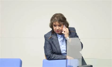 Наталия Киселова свиква първо извънредно заседание на парламента ᐉ Новини Tribune Bg