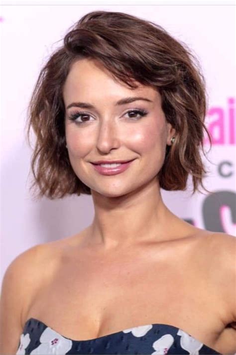 Lily Adams She Likes Fashion