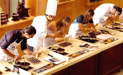 Chocolate Making Lessons In Italy Learn To Make Chocolate In Umbria