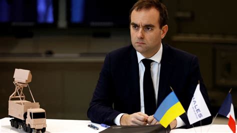 Франция передаст Украине сотни единиц бронетехники и ракеты французское Минобороны