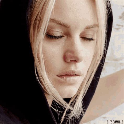 Camille Rowe Model  Camille Rowe Model Models Откриване и