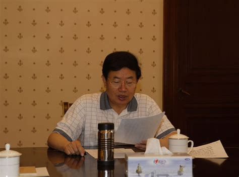 参事室主任出席新录用调入公务员培训开班式
