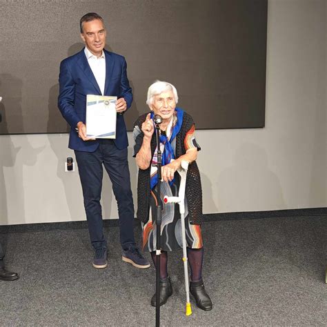 Вълнуваща церемония в Деня на учителя Жени ГЕРБ Бургас основаха Почетен знак „Поп Георги Джелебов“