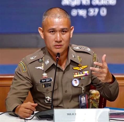 ตำรวจcib สกัดหนุ่มซิ่งกระบะ ขนยาบ้า 2 แสนเม็ด กลางถนนพังงา