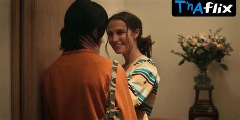 Alicia Vikander Lesbian Scene In Irma Vep