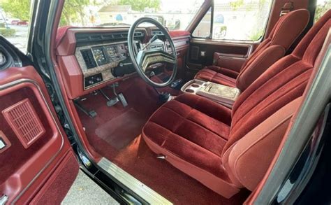 One Owner 50k Miles 1985 Ford Bronco Barn Finds