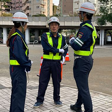 株式会社S Four 警備はS Four信頼と安心をいつも手の中に