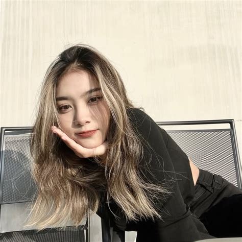 Tina Liu Tina31240504 • Threads Say More