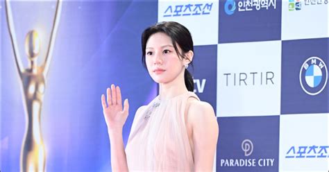 [md포토] 고윤정 우아한 스킨톤 드레스