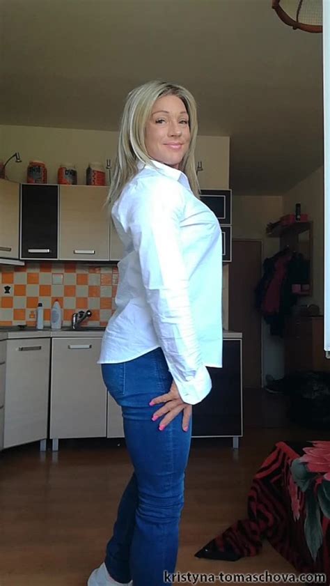 Kristyna Tomaschova Com