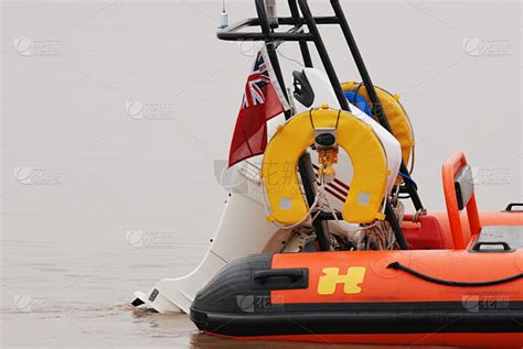 救生艇