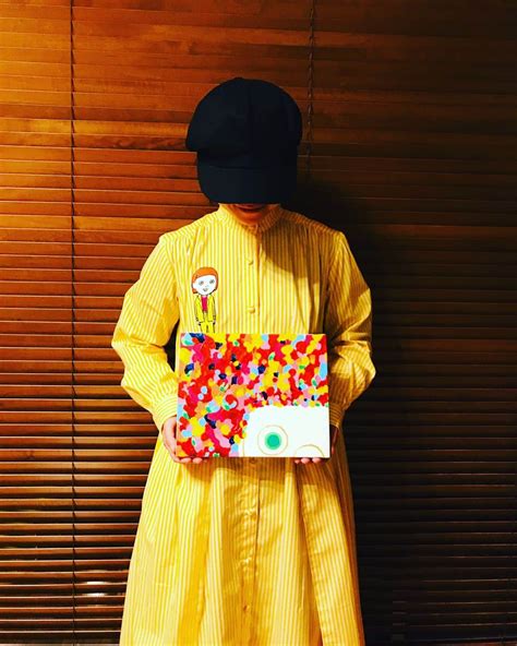 イモトアヤコさんのインスタグラム写真 イモトアヤコinstagram 「・ 中村涼子 が手作りでステキなシャツワンピースと絵を