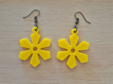 Daisy Flower Earrings By Deadlisins Makerworld