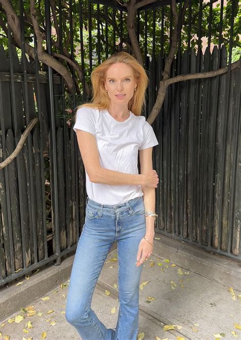 Nell Rebowe Model Management