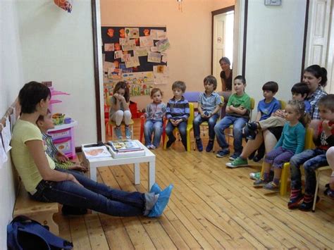 Специфичното за детската градина се проявява в Съзнателно включване на ФИЛОСОФИЯ С ДЕЦА в