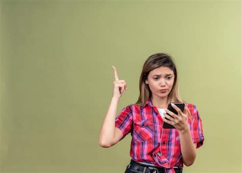 Images De Fille Qui Gere Medias Sociaux Freepik