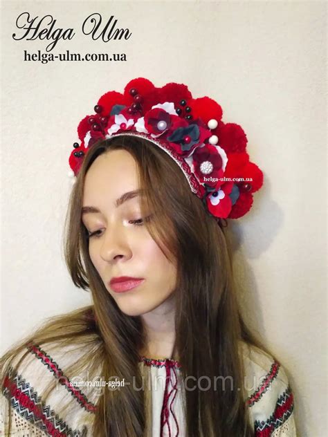 Вінок корона з помпонів МарциПані середній для українського костюму черв продаж ціна у