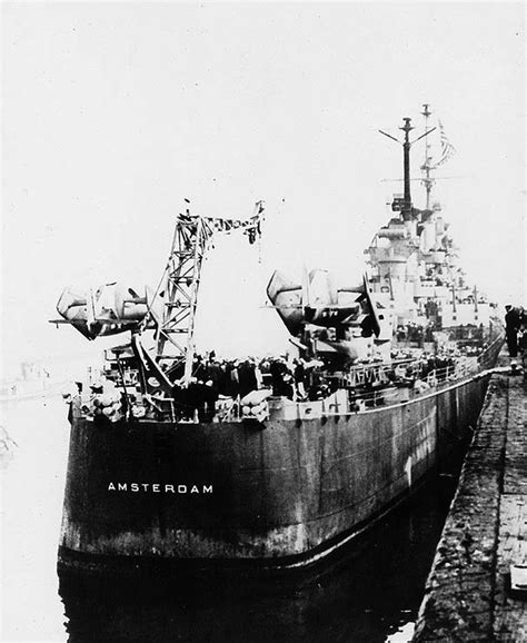 Uss Amsterdam Cl 101 Portland Oregon 1945