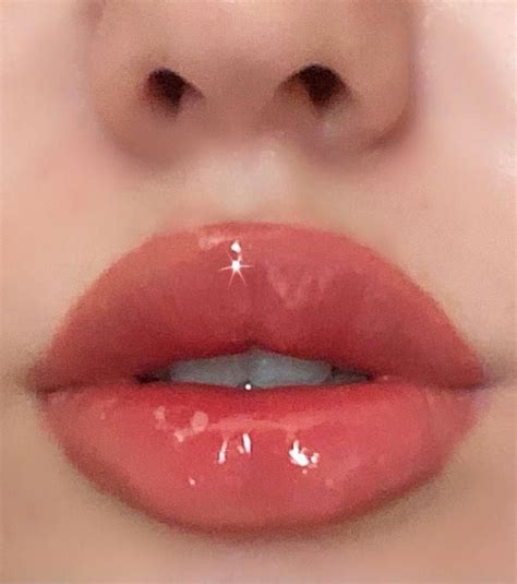 عکس لب دختر طبیعی برای پروفایل وبسایت ریکپ