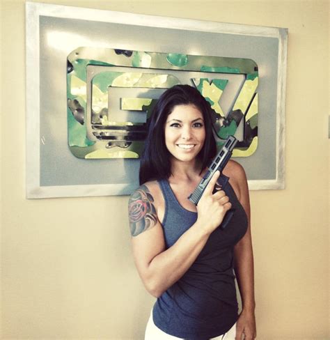 Michelle Viscusi Glock 17 Custom Glock Worx Slide Rhotchickswithguns