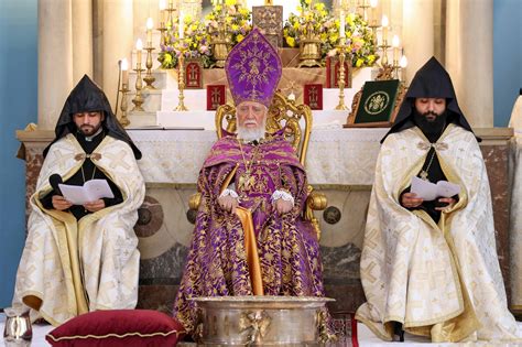 Սերը պետք է դառնա մեր կյանքի առանցքը մի կողմ դնենք մեր տկարությունները և թշմանությունները