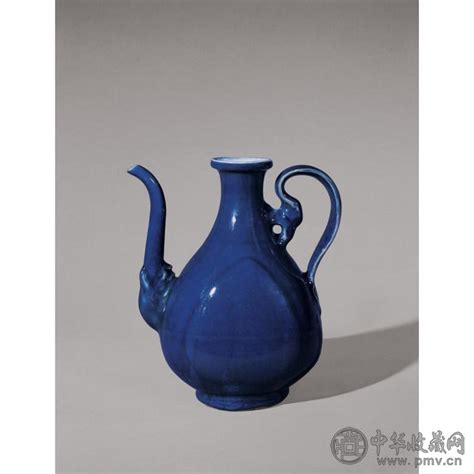 明十七世纪 蓝釉杏圆执壶 收藏资讯艺术家书画家书画名人书法家 中华收藏网