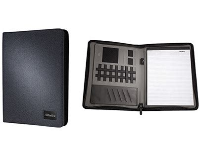 Personalized Cases Projects Photos Videos Logos Illustrations And Branding On Behance