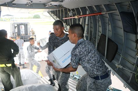 Fuerza Aérea Se Despliega Para Llevar Ayuda Humanitaria Fuerza Aérea