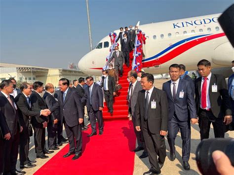 សម្តេចតេជោ ហ៊ុន សែន អញ្ជើញដឹកនាំគណៈប្រតិភូទៅដល់ទីក្រុងវៀងច័ន្ទ ប្រទេសឡាវប្រកបដោយសុវត្ថិភាព